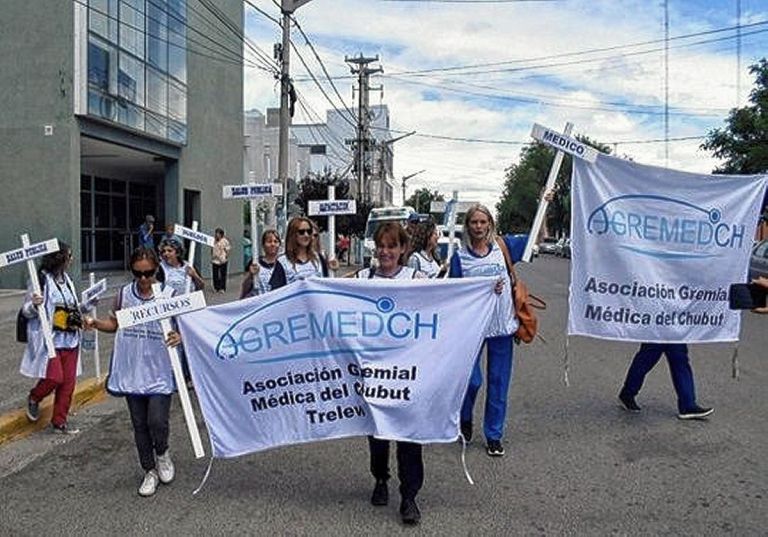 Hoy comienza el paro médico por 48 horas en la provincia | Diario Crónica