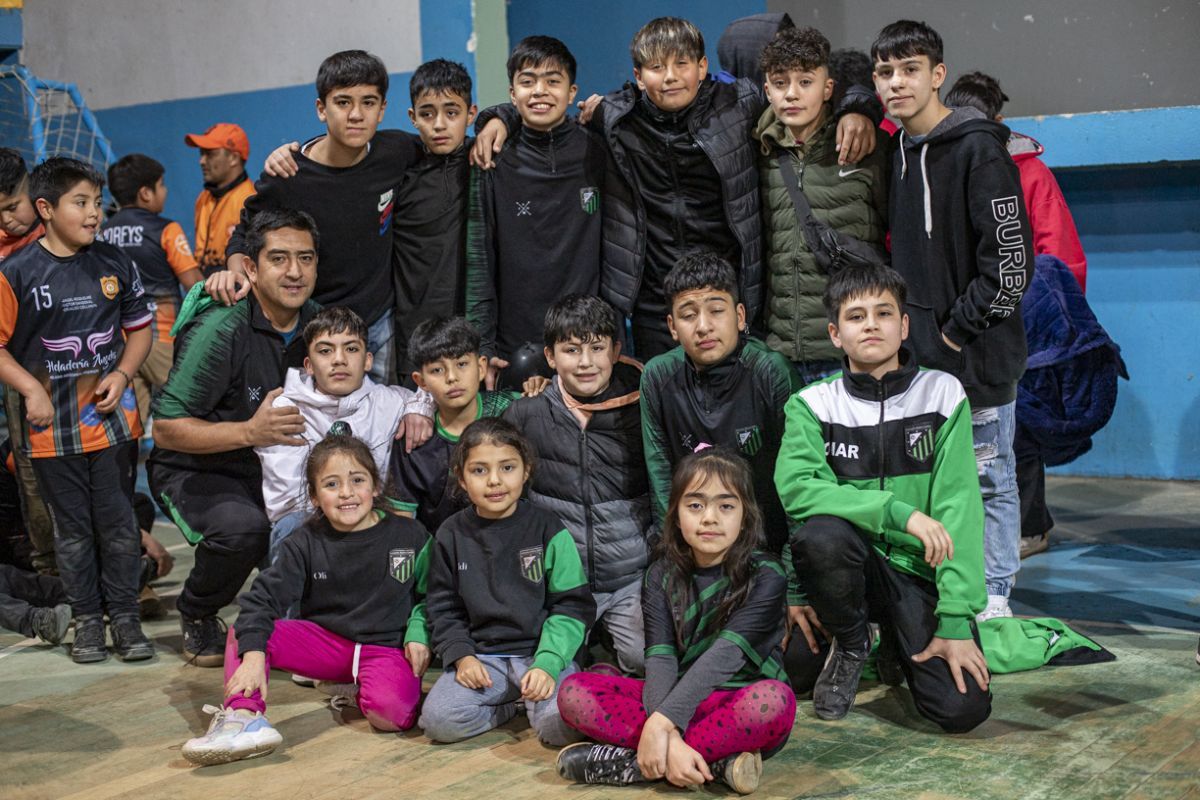 2023-07-14 entrega agib bomberos futbol infantil | Diario El Cordillerano